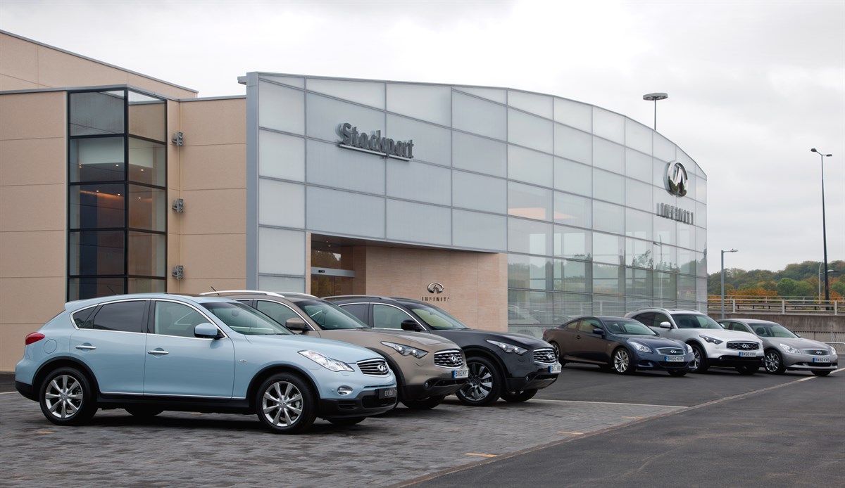 Infiniti opens new showroom in Stockport | AM-online