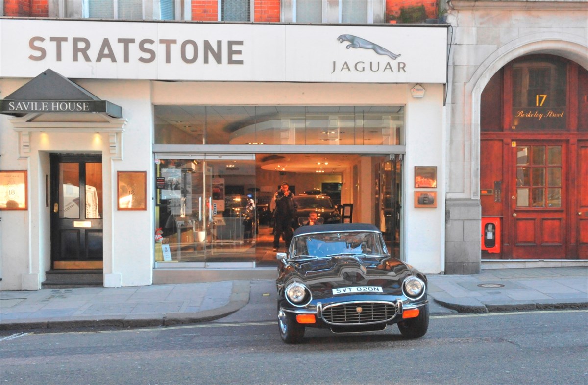Stratstone links with Classic Motor Cars | AM-online