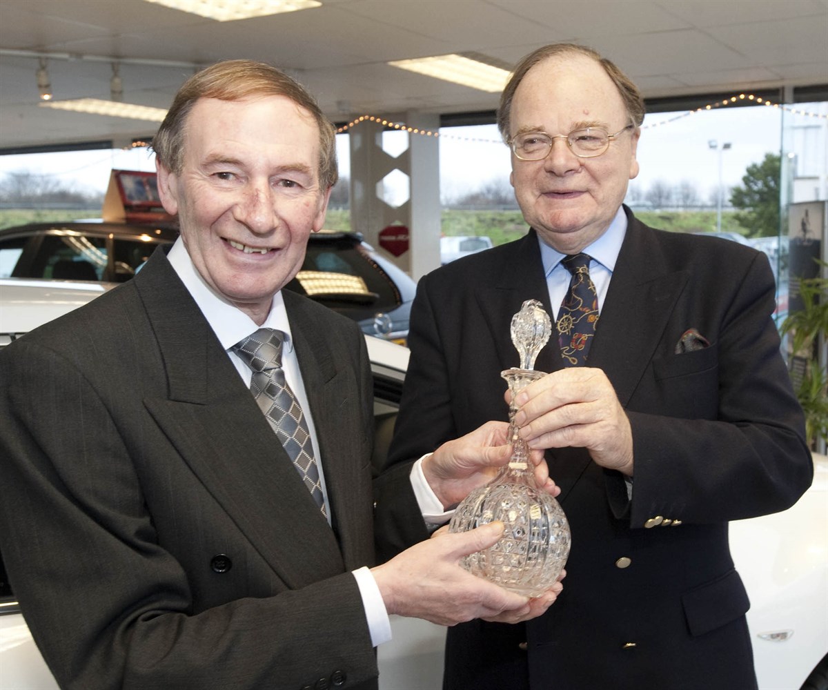 Aftersales manager retires after 46 years with Macrae & Dick | AM-online