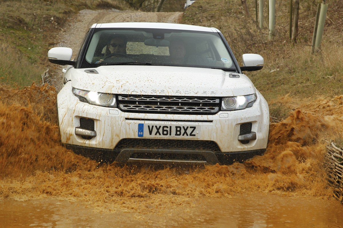 Two-wheel drive Evoque maintains Land Rover DNA | AM-online