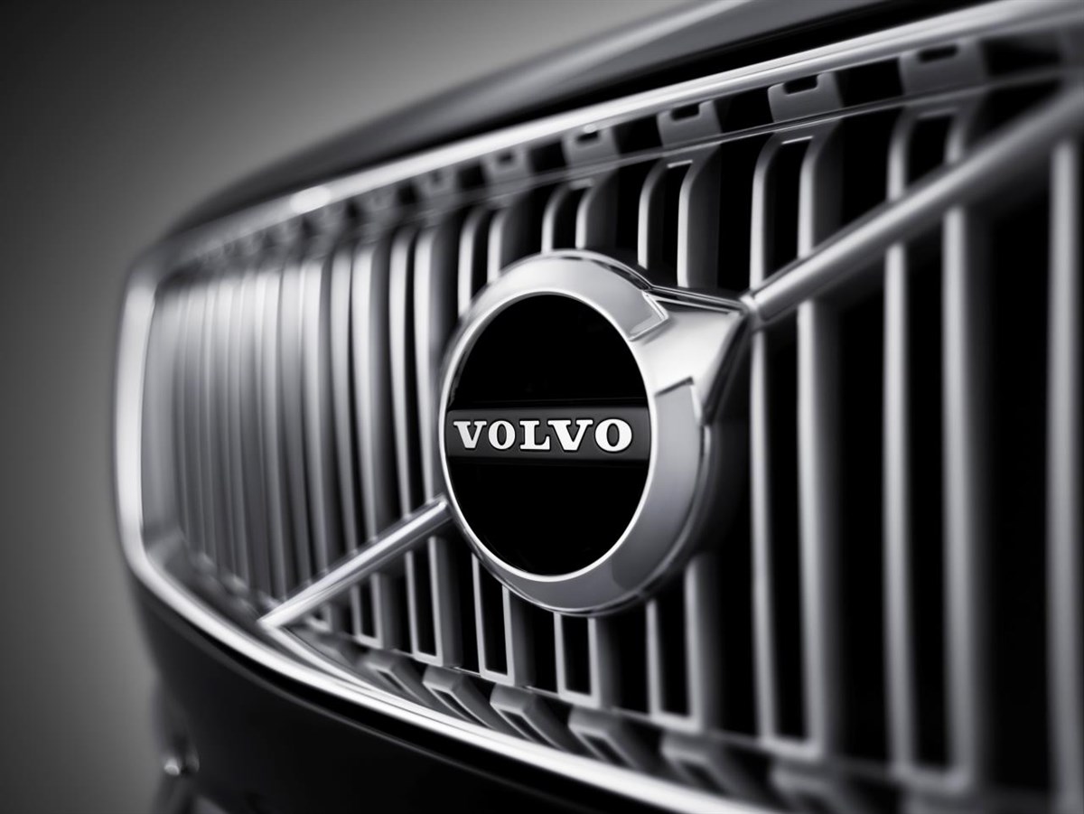 Online sale only for limited First Edition Volvo XC90 | AM-online