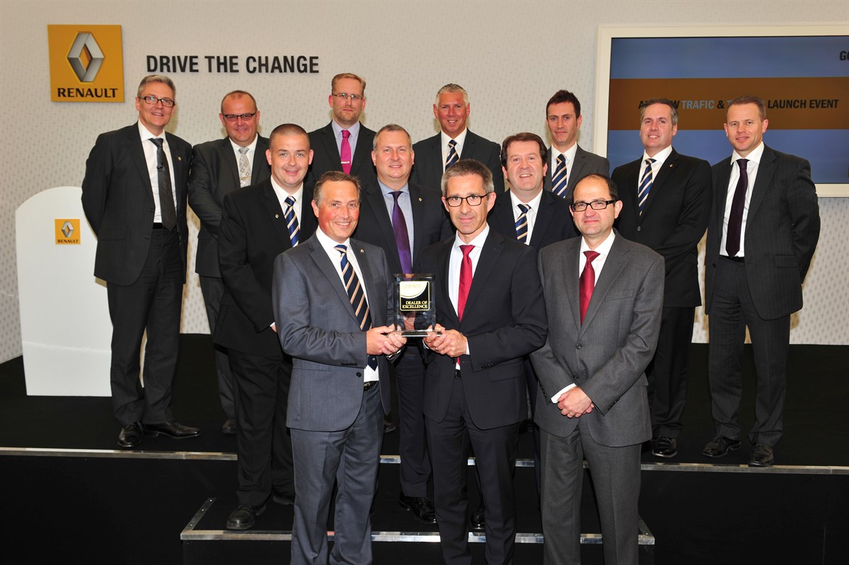 Renault dealers scoop dealer excellence award | AM-online