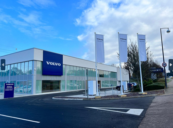 Volvo UK's flagship Elstree showroom leads sustainability efforts | AM ...