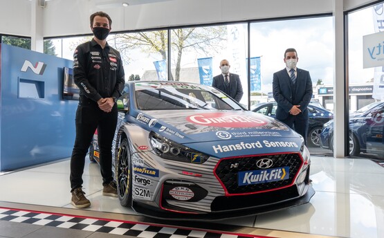 Bristol Street Motors Nottingham Hyundai sponsors BTTC racer Tom Ingram ...