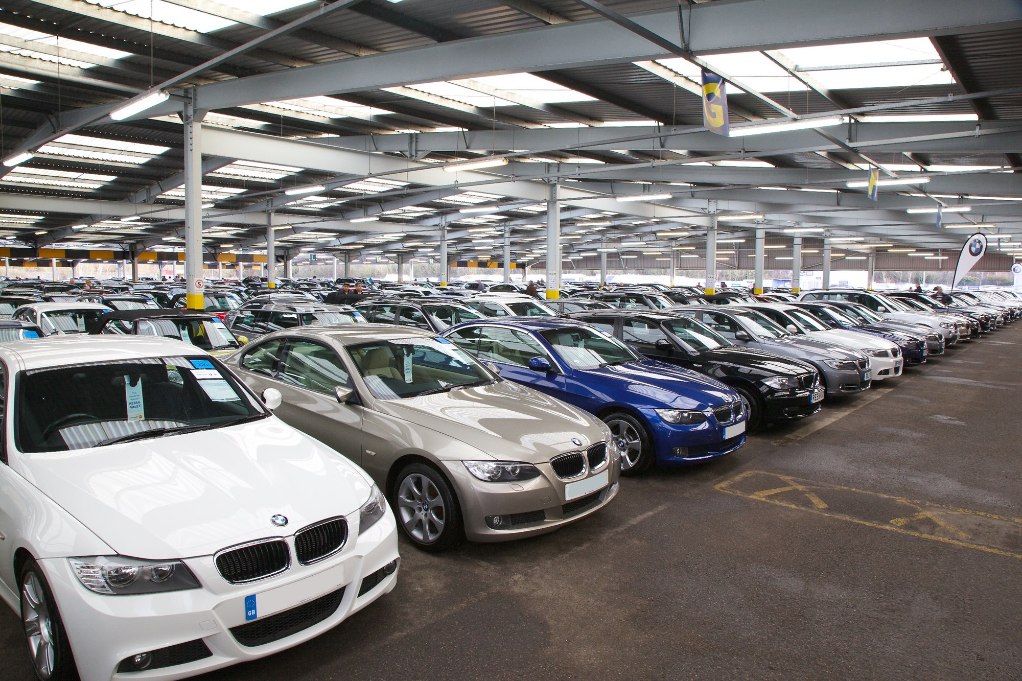 Retail prices of used cars dropped 0.7% in May, Auto Trader reports ...
