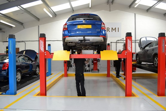 MoT failure rates fall, despite tougher May 2018 rules | AM-online