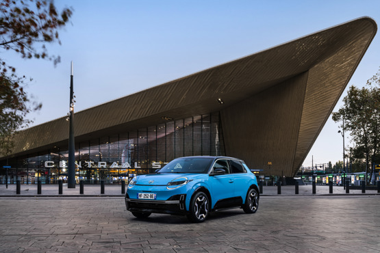 Sixth-generation Nissan Micra makes all-electric hatchback debut ...