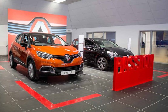 Right Car opens Hull Renault and Dacia showroom | AM-online