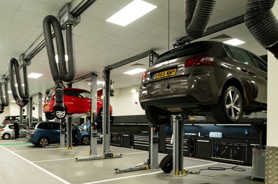 Average UK car repair cost almost £600 as drivers delay urgent work ...