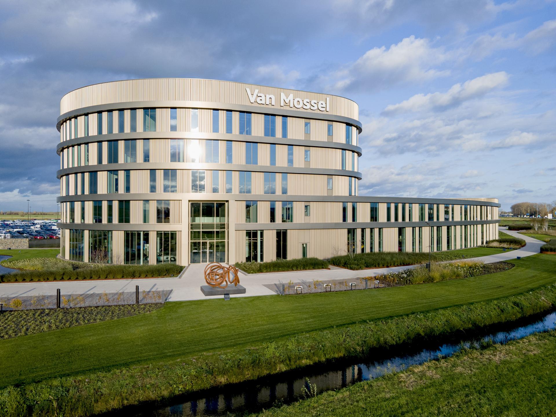 Chief executive appointed for Van Mossel's UK dealer group | Car dealer ...